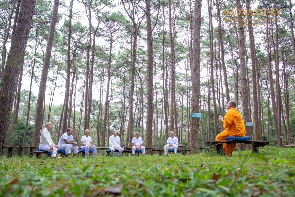 หลักสูตร - imonastery.org